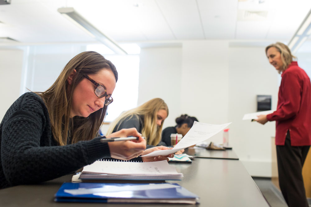 Campus Writing Center | Illinois College