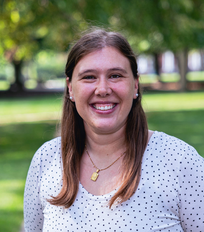 Dober, Amanda | Illinois College