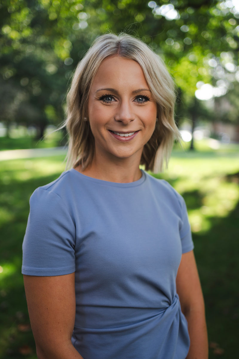 Demuzio, Mallory | Illinois College