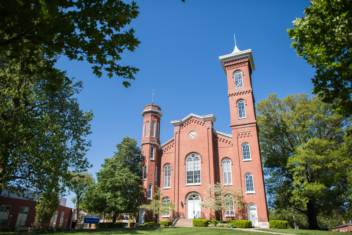 Illinois College plans students’ return to campus in August | Illinois ...