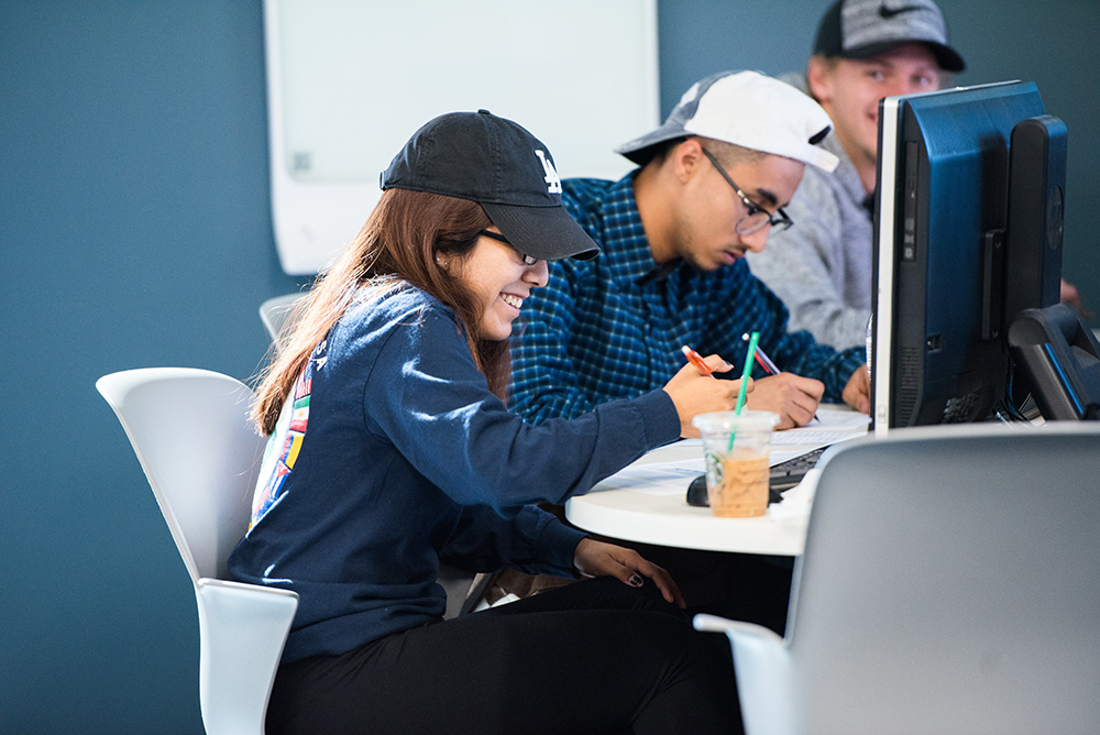 Building in business | Illinois College