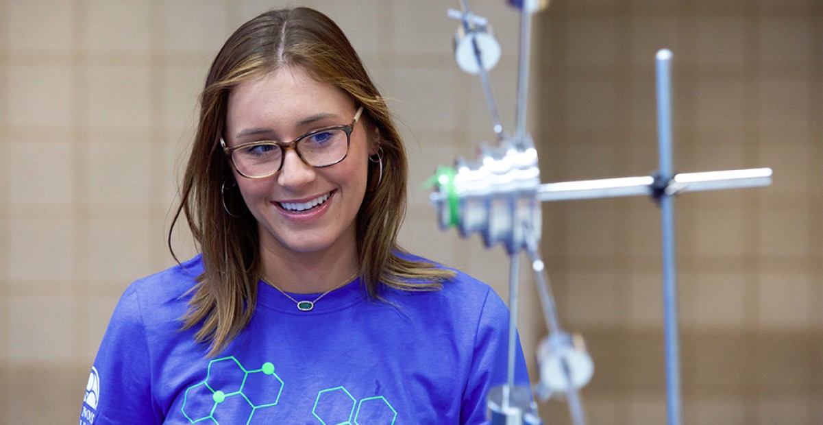 IC expands engineering program to offer new major | Illinois College